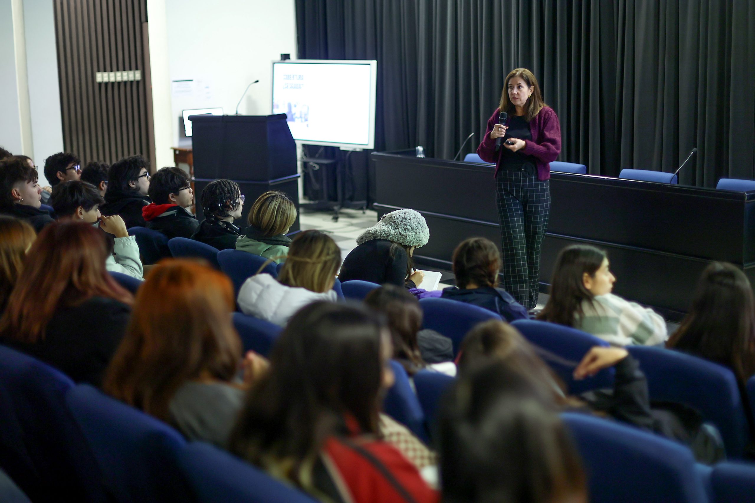 Así fue la charla “Hacer periodismo en tiempos de cambios sociales” con ...